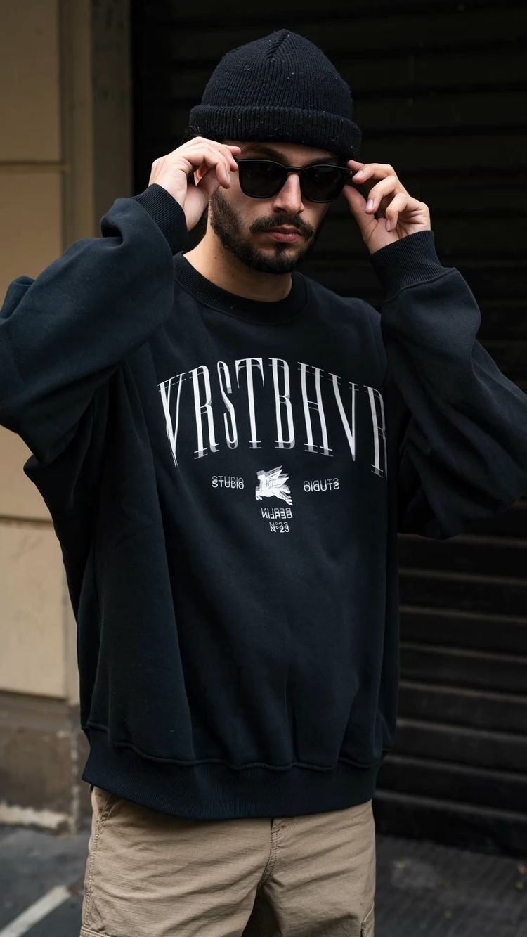 15 Best Skater Outfits for Guys