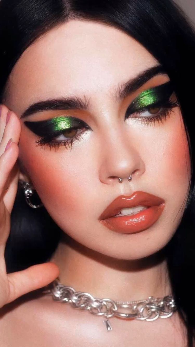 50 Best Concert Makeup Looks To Rock in 2024