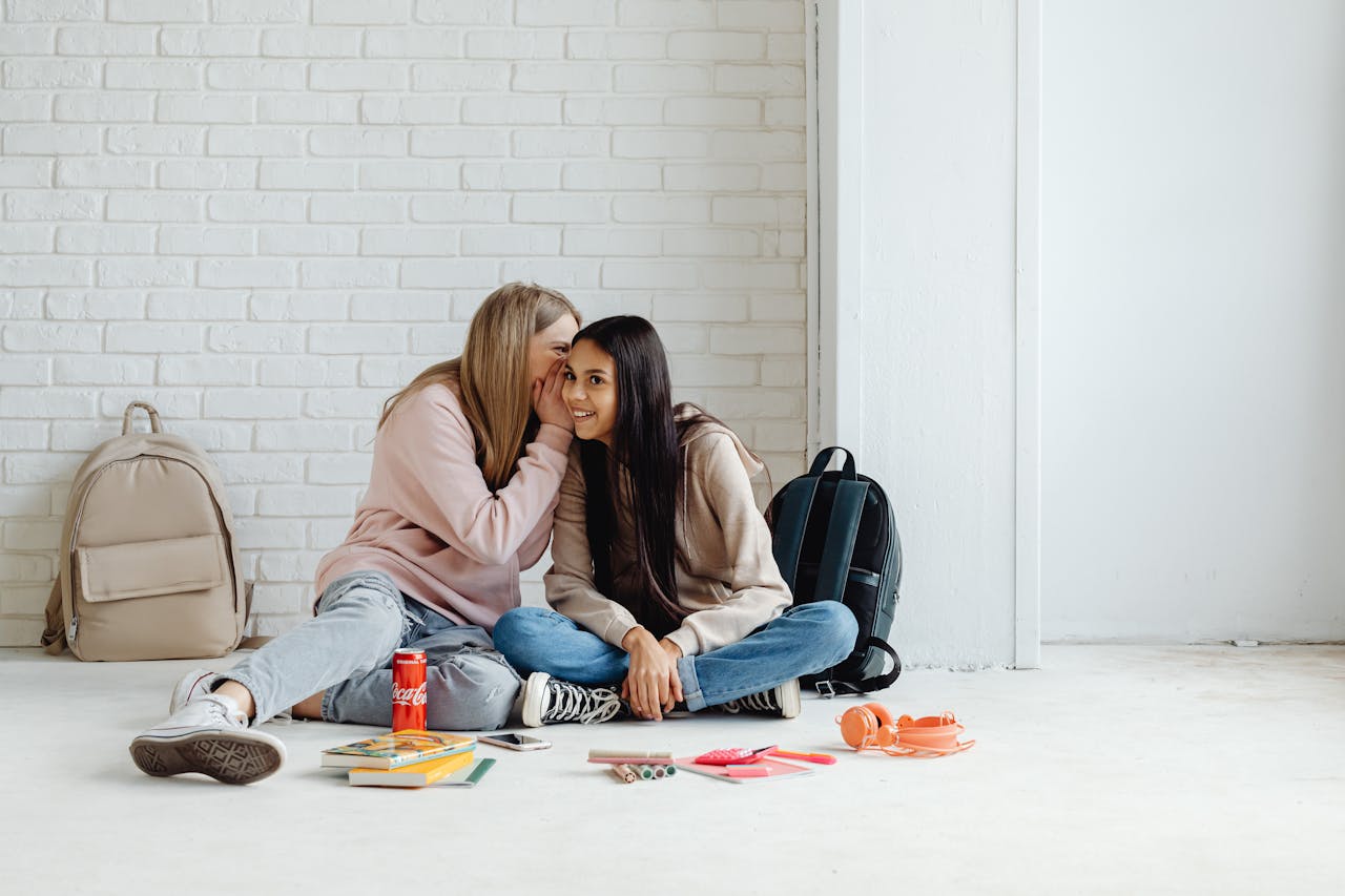 12 Golden Rules of Friendship That Still Hold Up Today