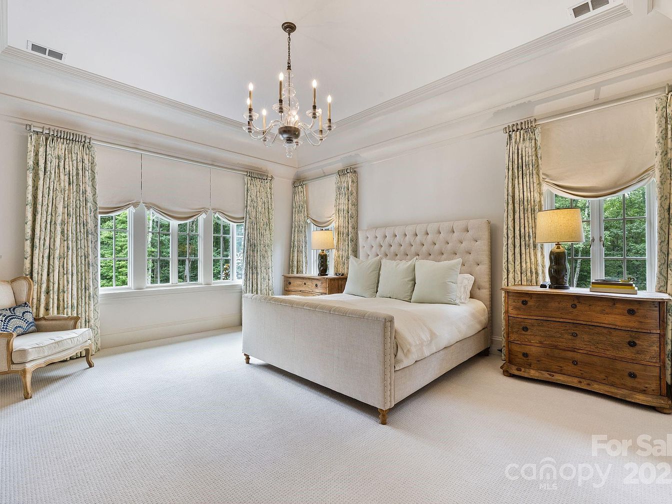 Architectural Masterpiece in North Carolina: A Rare 33-Acre Lakefront ...