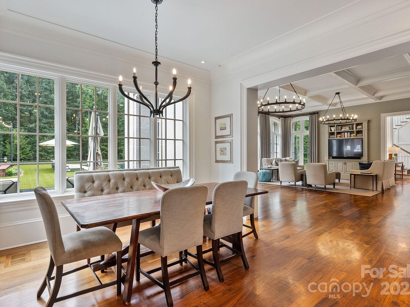 Architectural Masterpiece in North Carolina: A Rare 33-Acre Lakefront ...