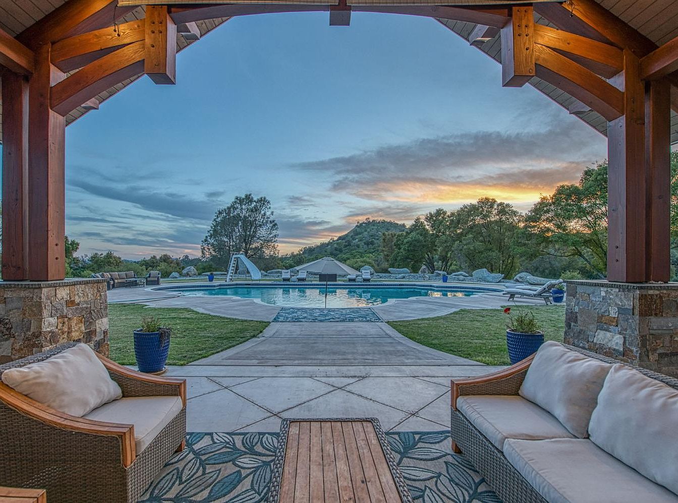 3000 sqft Luxury Retreat in California: Your Private Oasis on 125 Acres ...