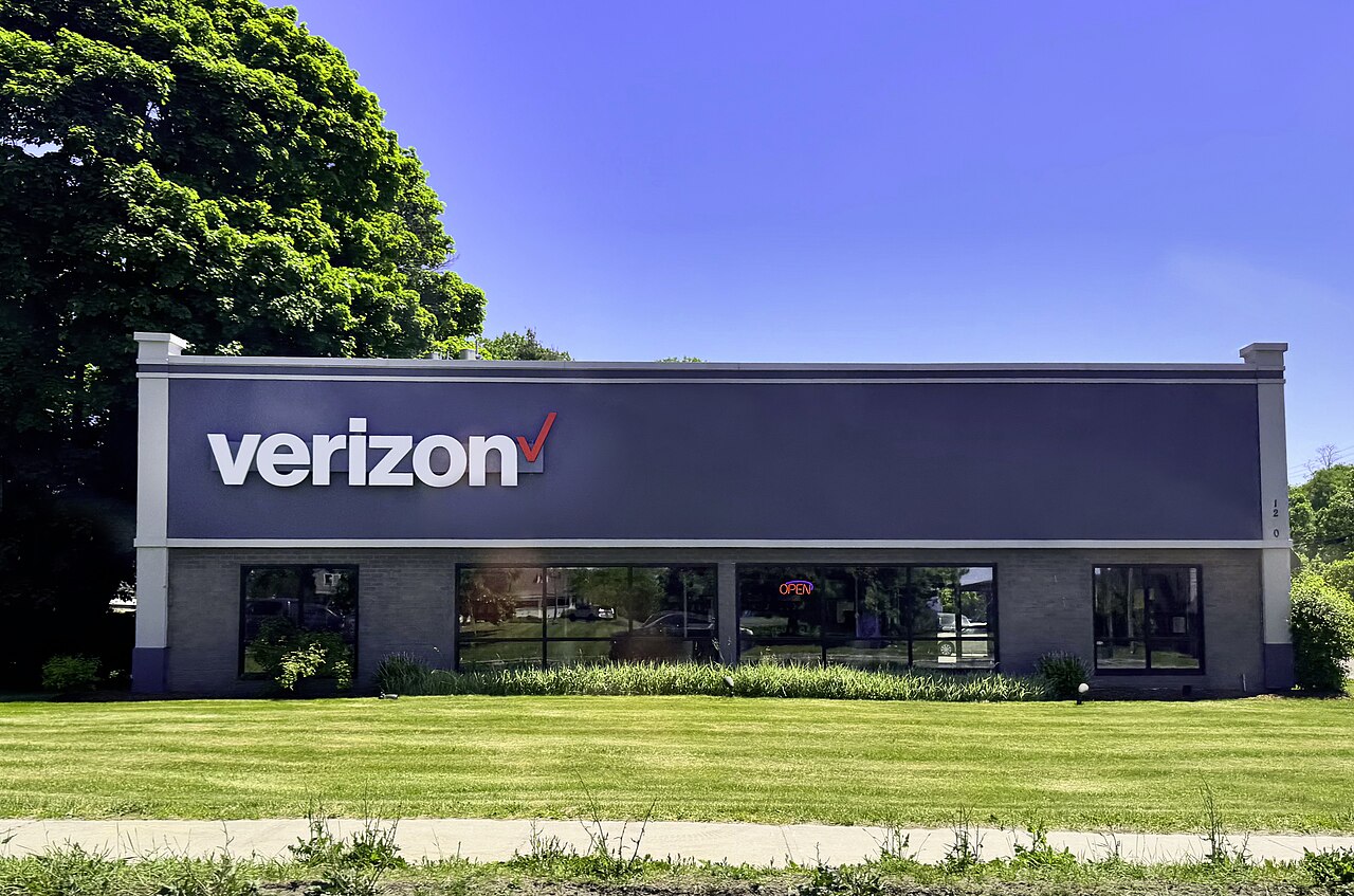 The Verizon Scam People Keep Falling For, and How to Recognize It