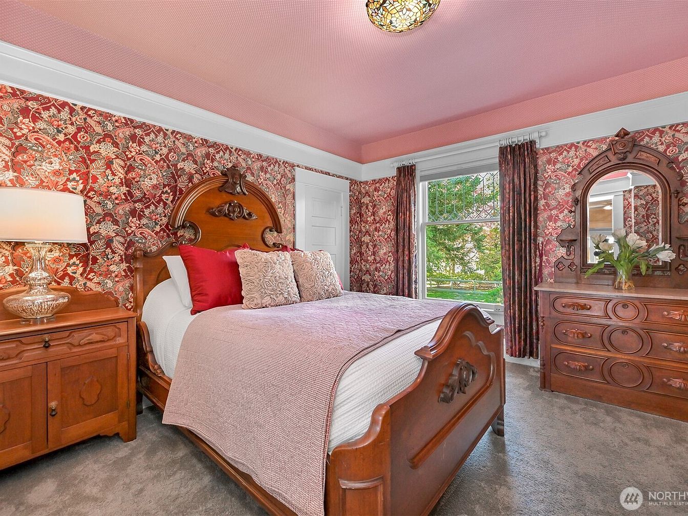 Captivating 1905 Historic Home in Washington, Perfectly Blending ...