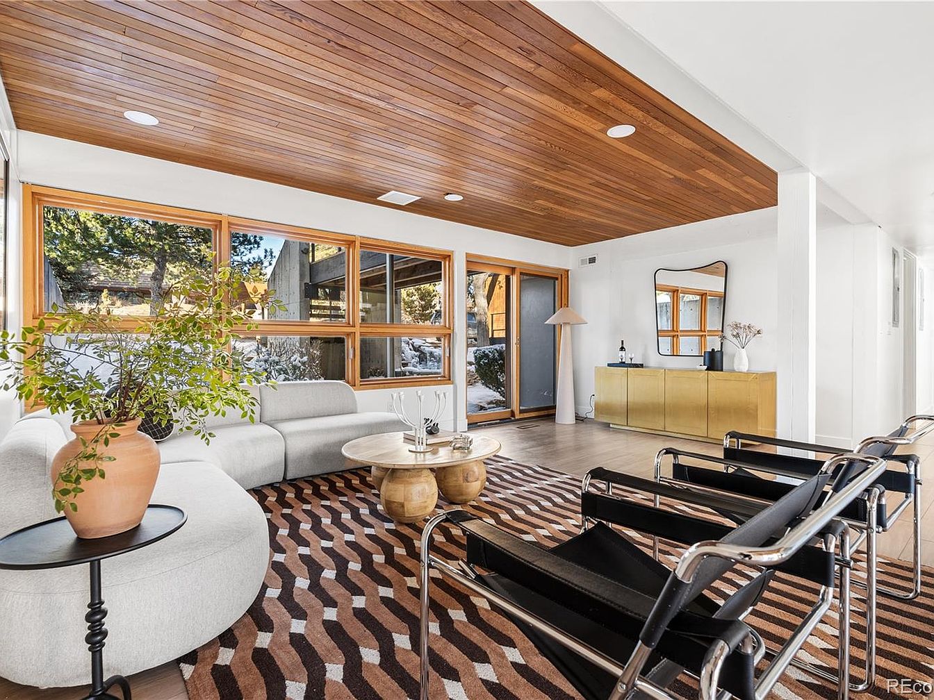 1976 Modern Treehouse in Colorado, Where Light, Space, & Nature ...