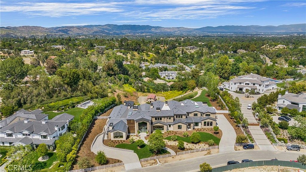 $30M Luxury Estate in Hidden Hills, California: Your Gateway to Opulent ...
