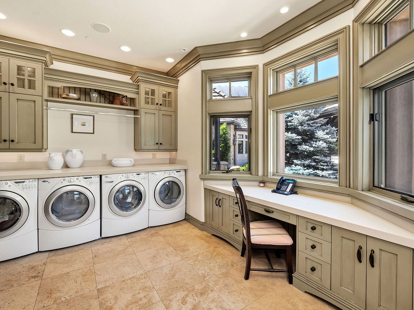 $11M Luxe Estate in Utah Where Panoramic Mountain Views & 16,000 sqft ...