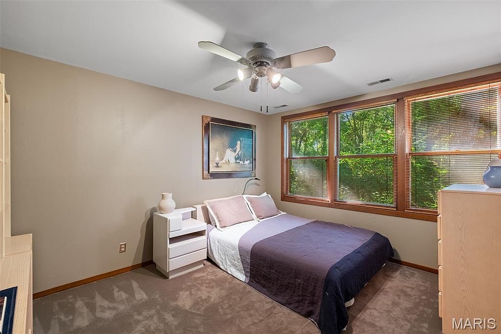 Contemporary Ranch in Missouri on 3 Acres with Soaring Teak Ceilings ...