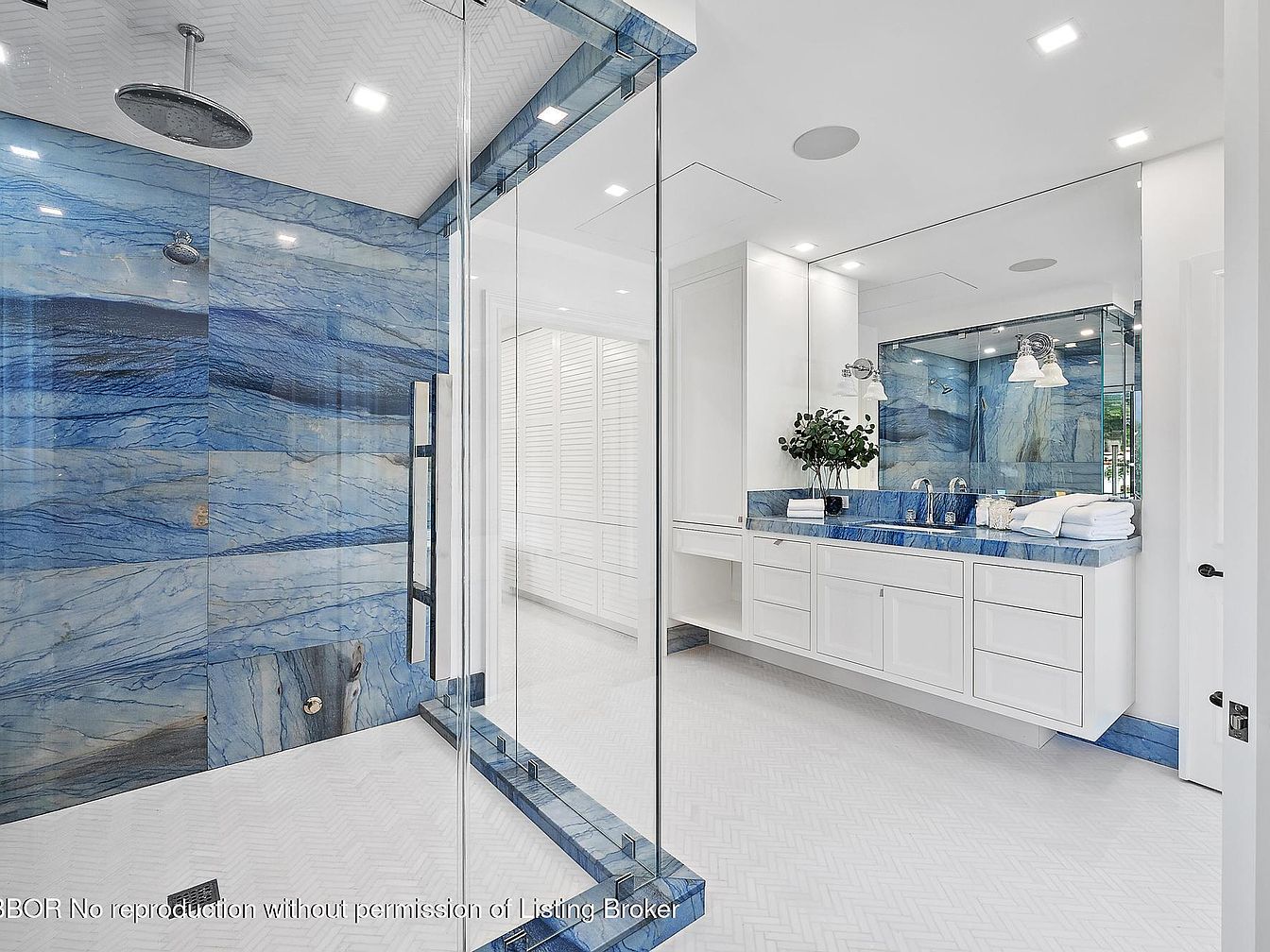 $34M Architectural Masterpiece in Palm Beach, Seamlessly Blending ...