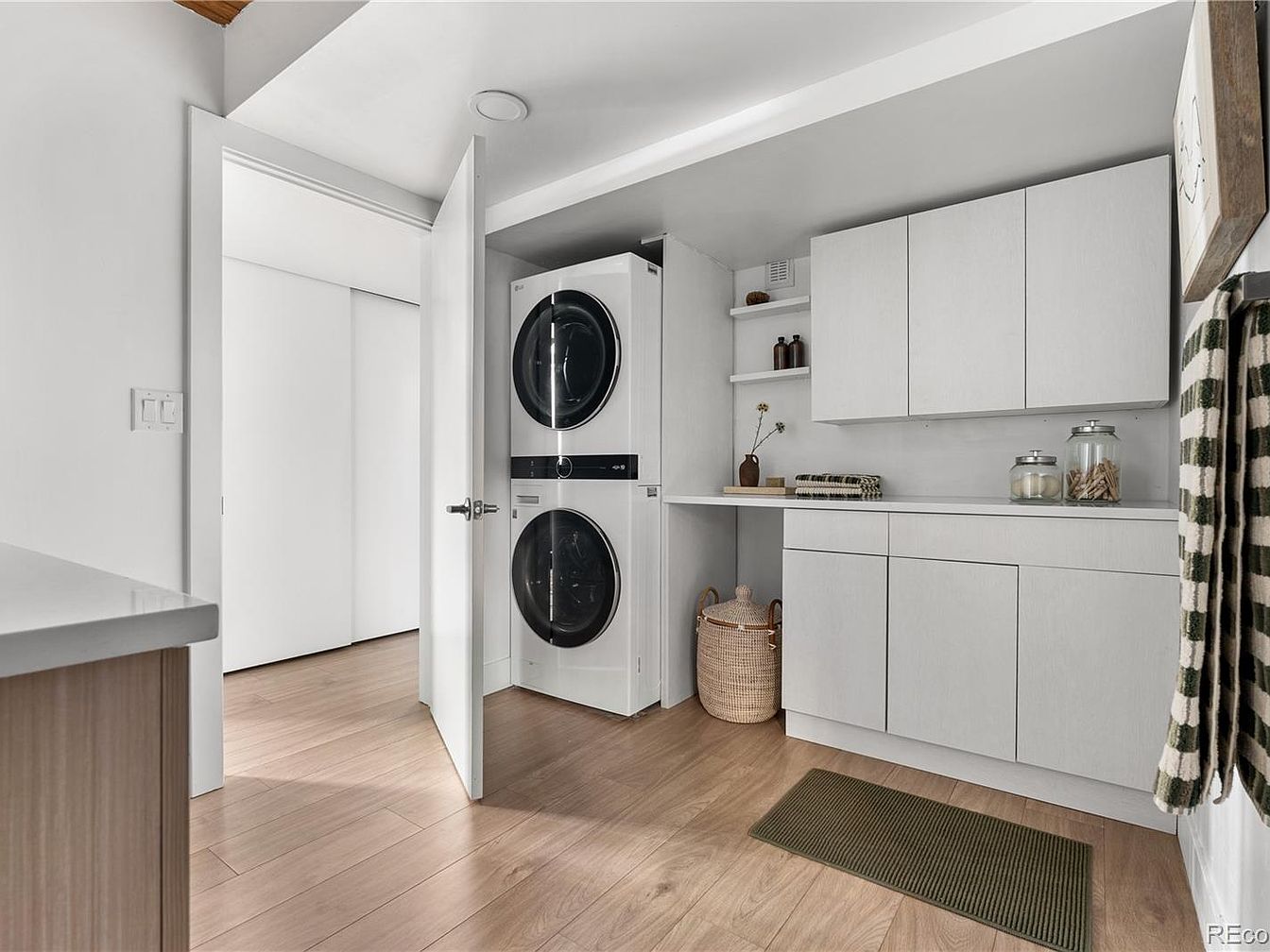 1976 Modern Treehouse in Colorado, Where Light, Space, & Nature ...